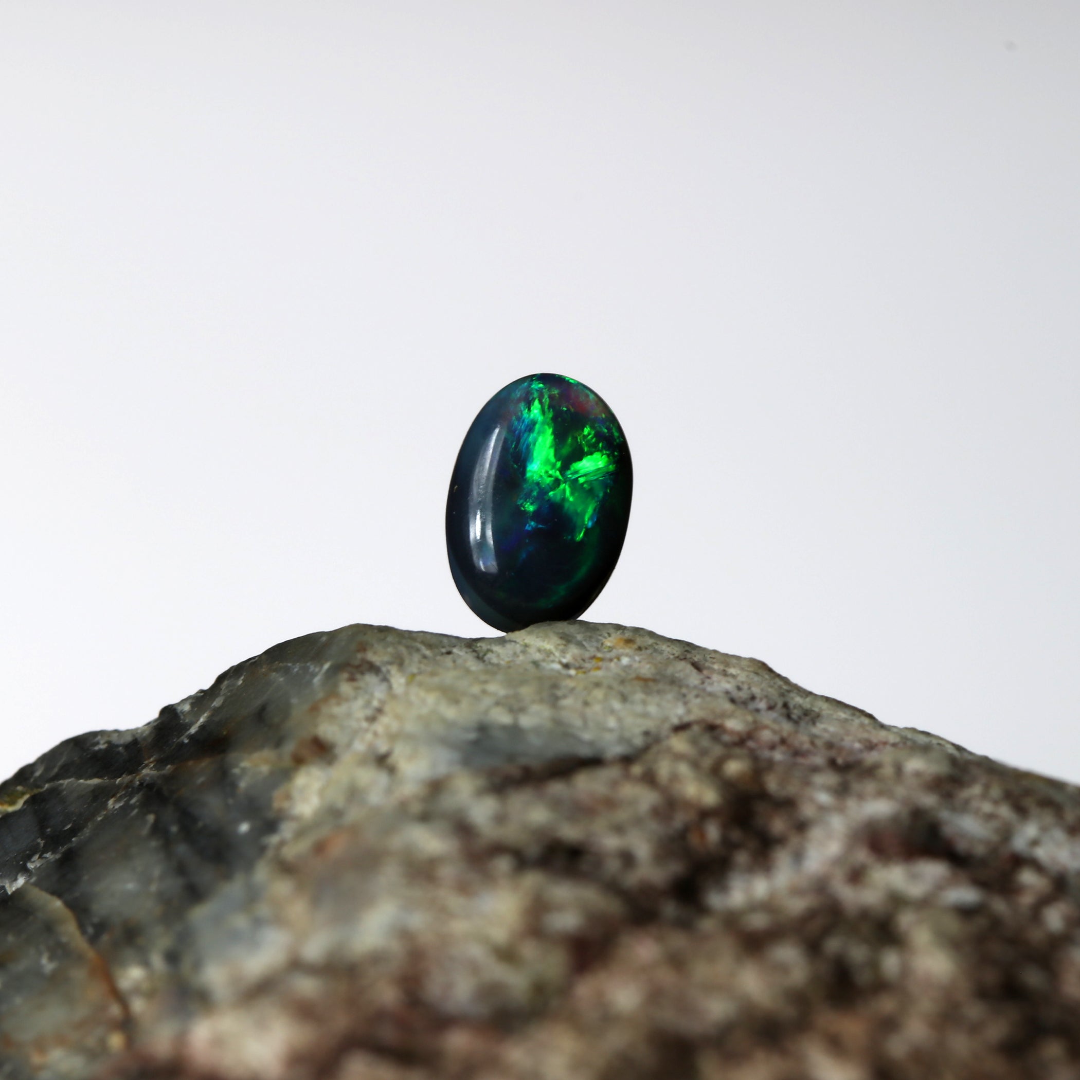 Lightning Ridge Black Opal 0.85ct – Only Opals
